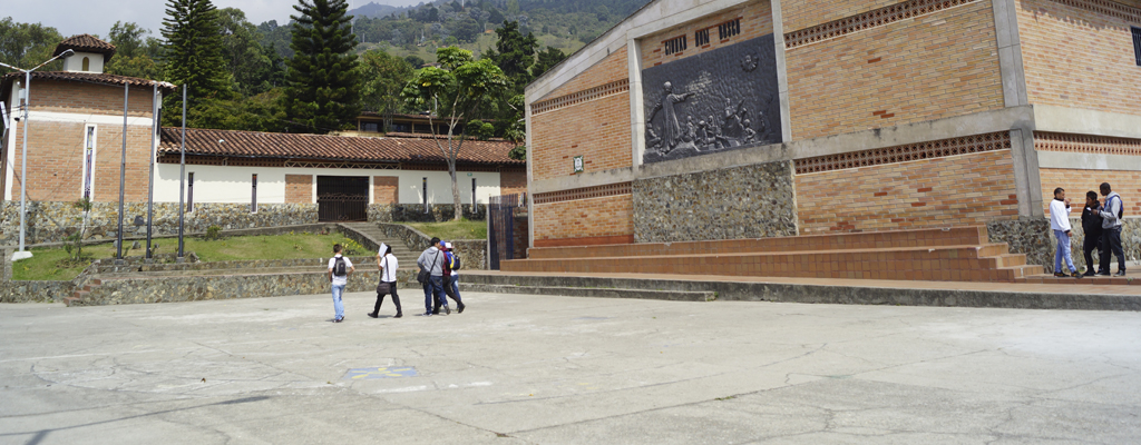 I. E. CIUDAD DON BOSCO