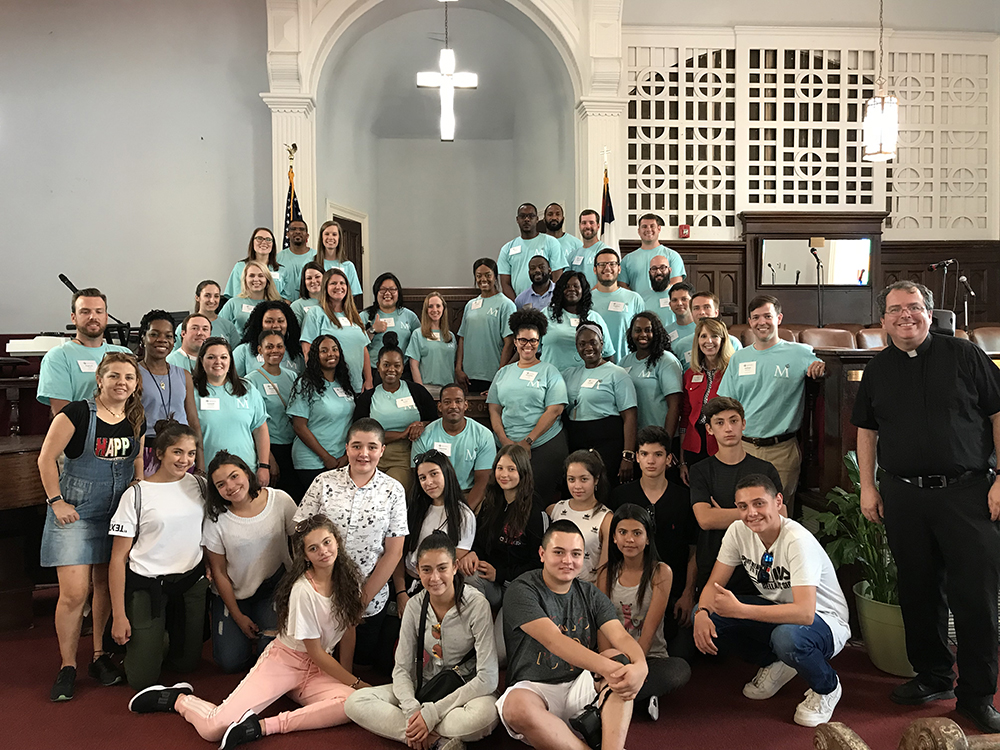 COLEGIO MONSEÑOR ALFONSO URIBE JARAMILLO